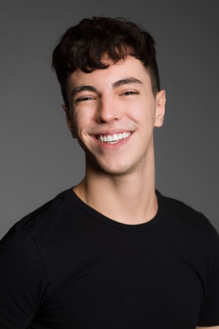 Salvador, Masculino, 27 Años, Modelo, Actor, Cantante